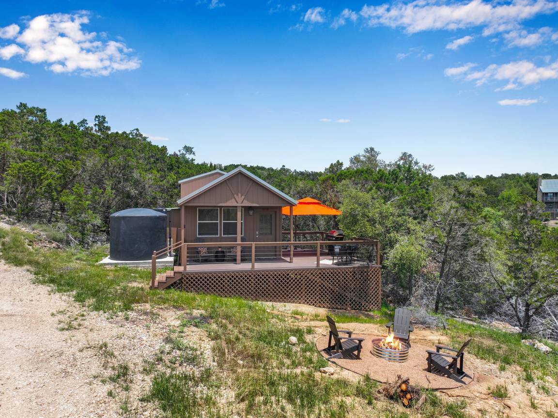 58 M² Cabin ∙ 2 Bedrooms ∙ 4 Guests - Wimberley, TX