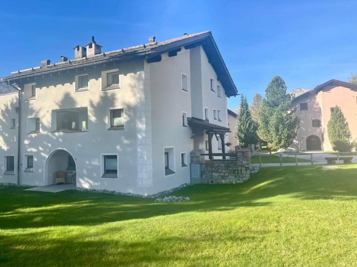 100 M² Apartment ∙ 3 Bedrooms ∙ 6 Guests - Samedan