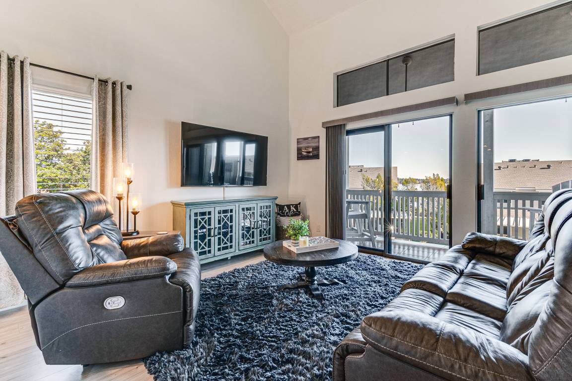 111 M² Apartment ∙ 2 Bedrooms ∙ 4 Guests - Conroe, TX