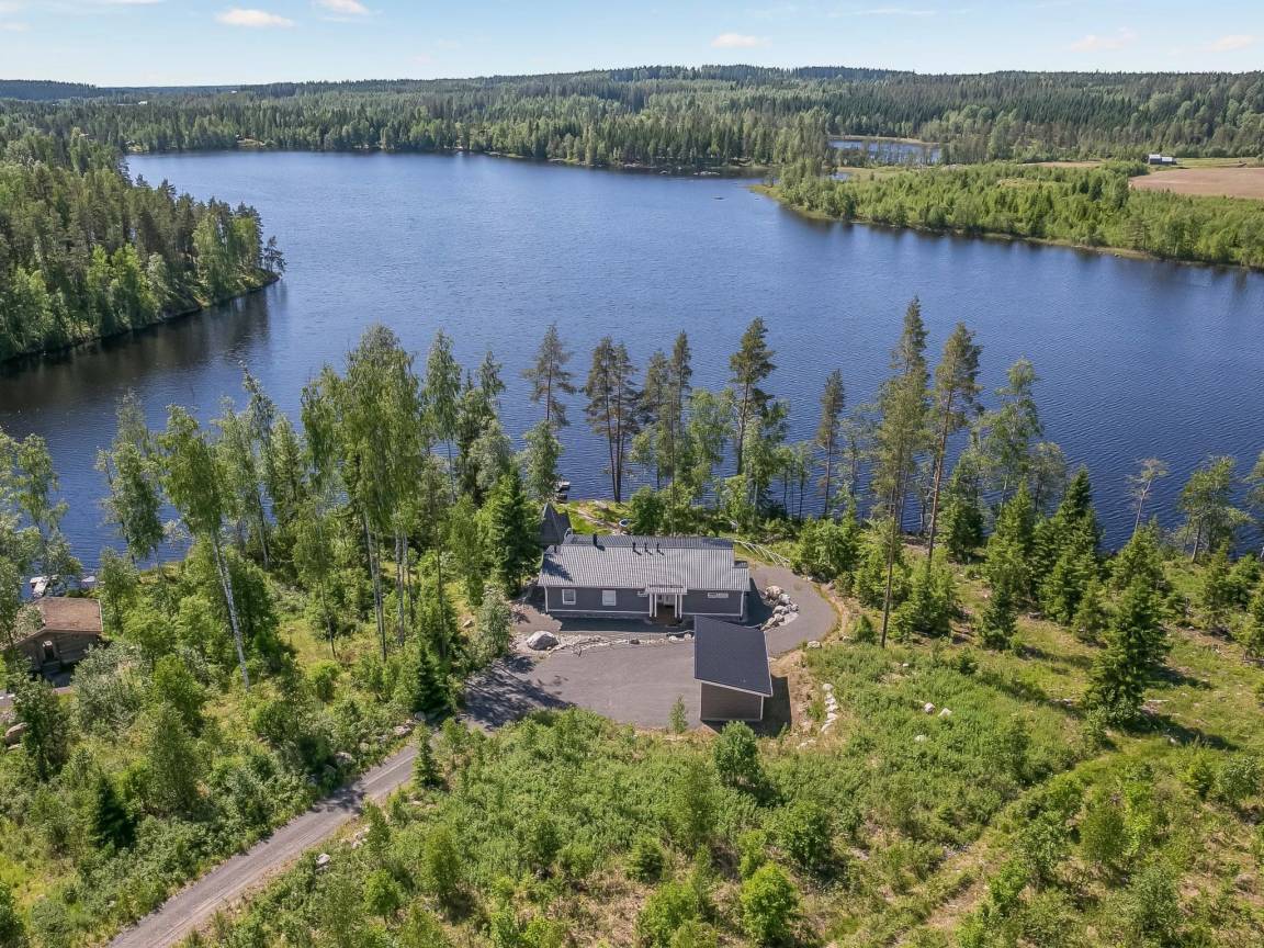 100 M² Talo ∙ 3 Makuuhuonetta ∙ 8 Vierasta - Hirvensalmi