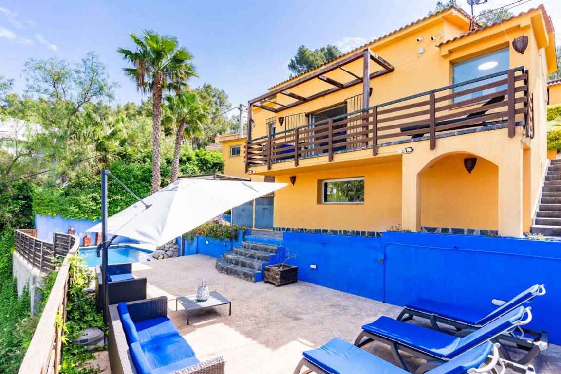 Villa ∙ 3 Habitaciones ∙ 9 Huéspedes - Villanueva y Geltrú