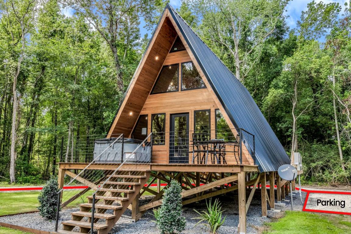 Cabin ∙ 4 Bedrooms ∙ 8 Guests - Louisiana