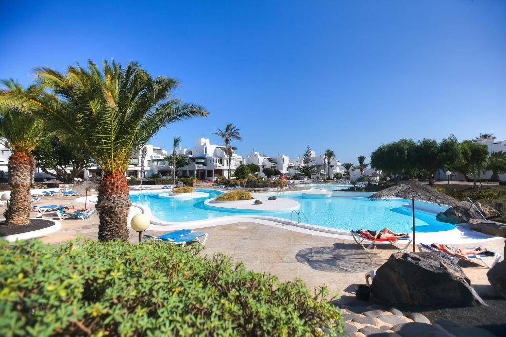 80 M² Ferienwohnung ∙ 2 Schlafzimmer ∙ 4 Gäste - Costa Teguise