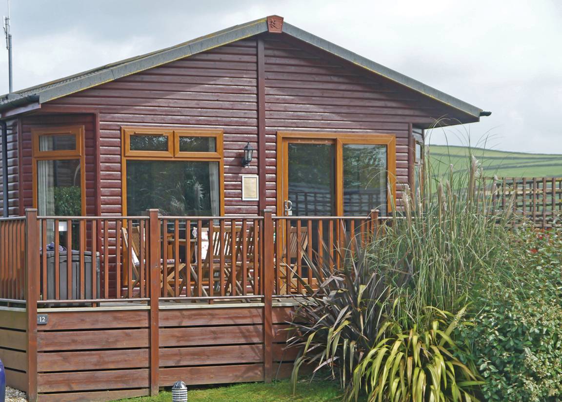 Chalet ∙ 3 Bedrooms ∙ 6 Guests - Tintagel