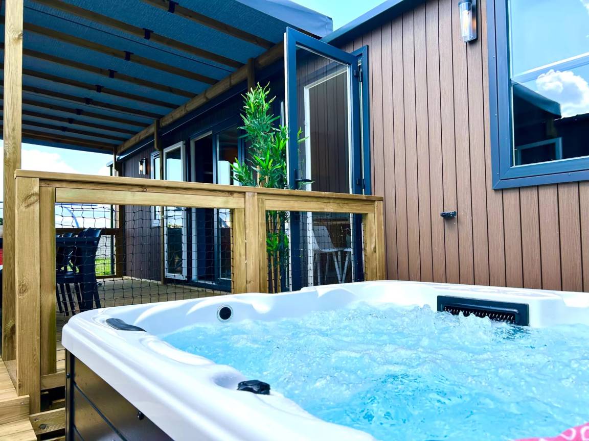 80 M² Mobil-home ∙ 6 Chambres ∙ 12 Personnes - Ploemeur