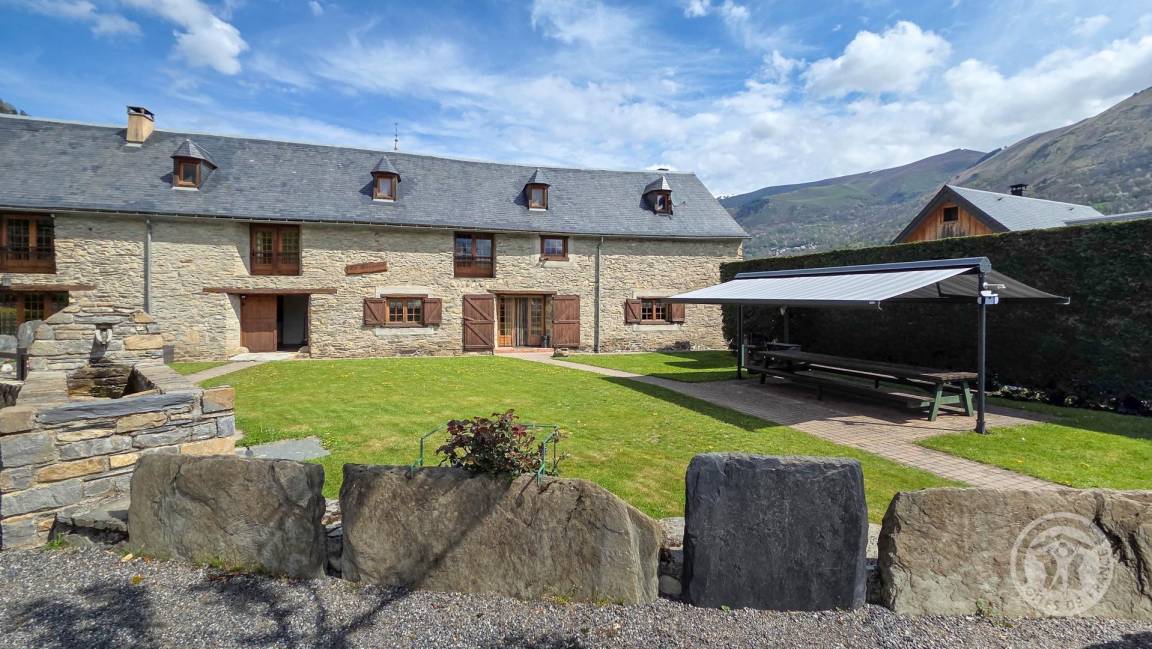 220 M² Gîte ∙ 12 Personnes - Val Louron