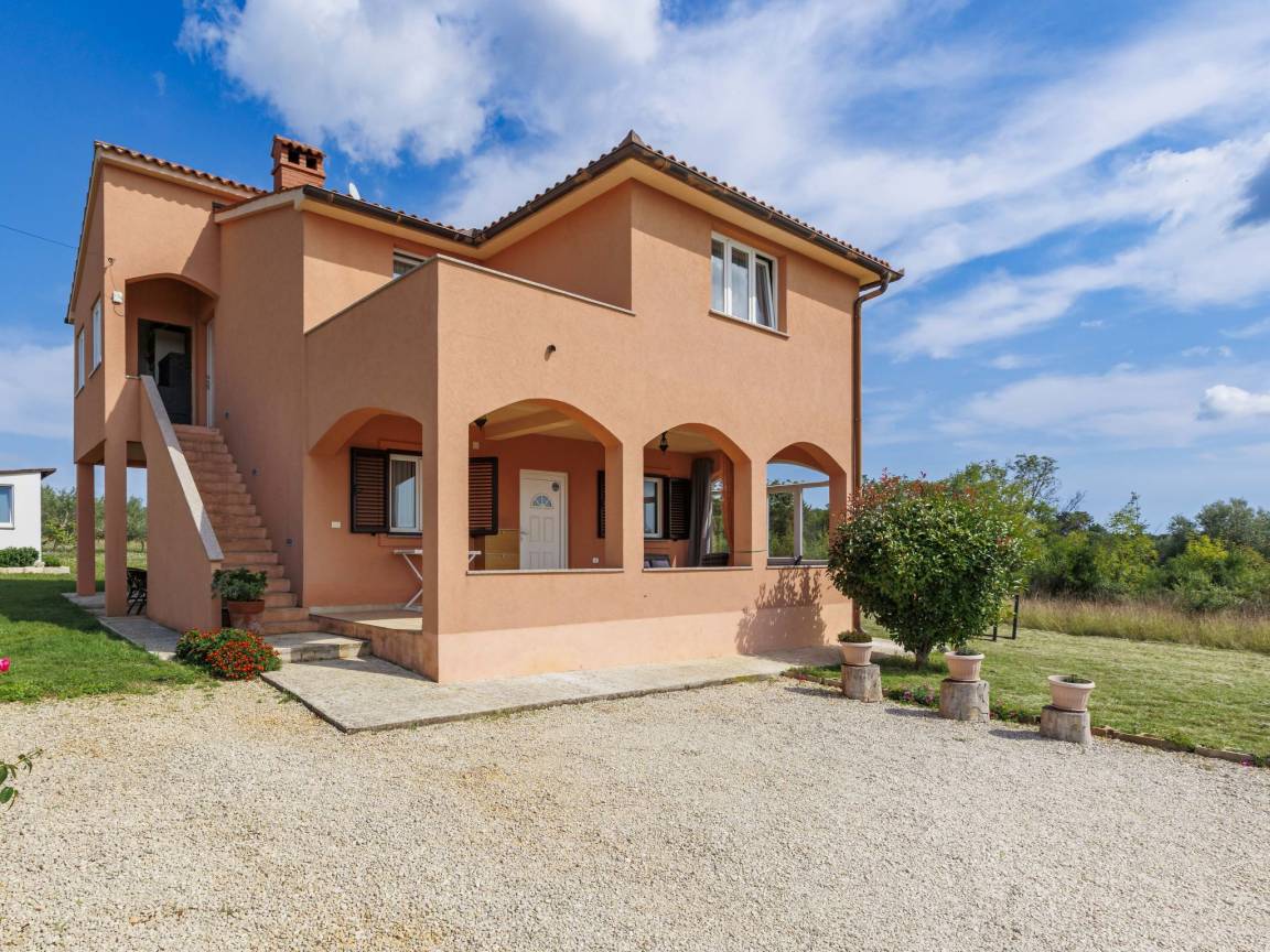 65 M² Ferienhaus ∙ 2 Schlafzimmer ∙ 5 Gäste - Peroj