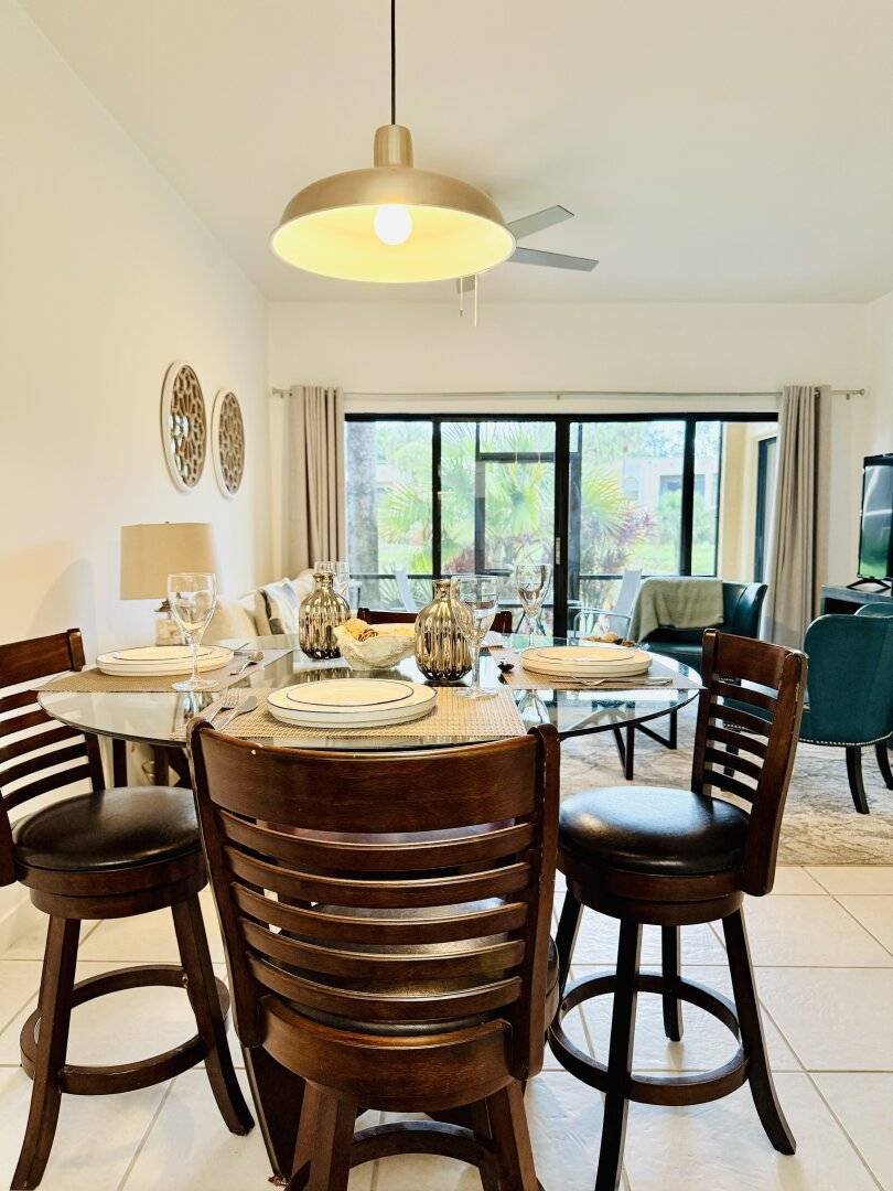 89 M² Apartamento ∙ 2 Habitaciones ∙ 4 Huéspedes - Naples, FL