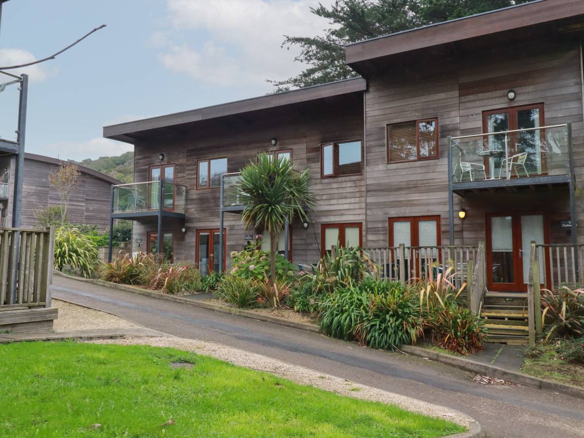 Cottage ∙ 2 Bedrooms ∙ 4 Guests - Pool