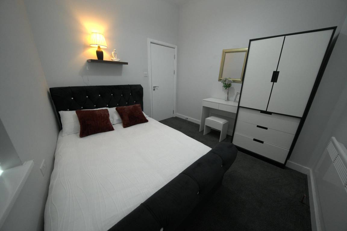 75 M² Apartment ∙ 2 Bedrooms ∙ 4 Guests - Shropshire