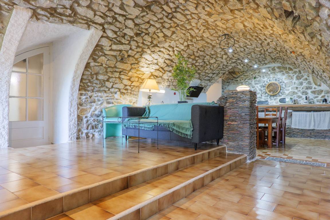 60 M² Cottage ∙ 2 Slaapkamers ∙ 5 Gasten - Ruoms