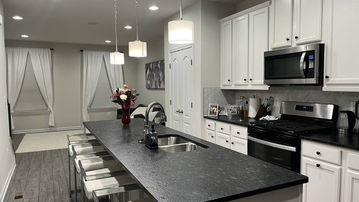 137 M² Apartment ∙ 3 Bedrooms ∙ 5 Guests - Maryland