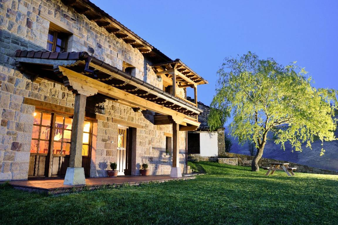 160 M² Casa ∙ 4 Habitaciones ∙ 8 Huéspedes - Selaya