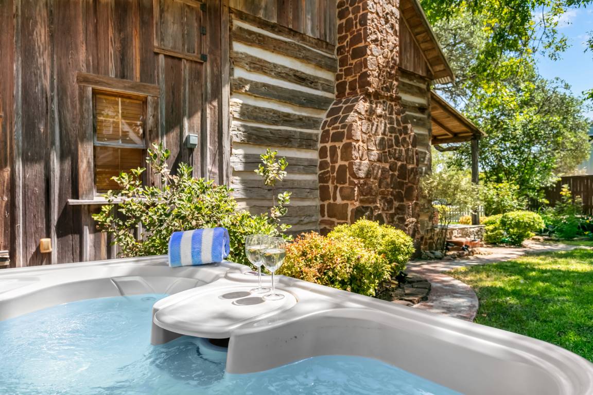 106 M² Cabin ∙ 1 Bedroom ∙ 4 Guests - Fredericksburg, TX