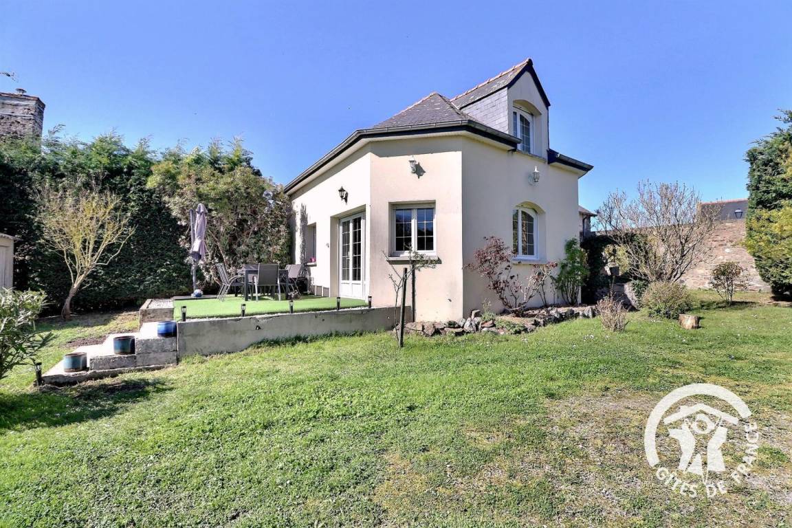 208 M² Gîte ∙ 3 Chambres ∙ 8 Personnes - Dol-de-Bretagne