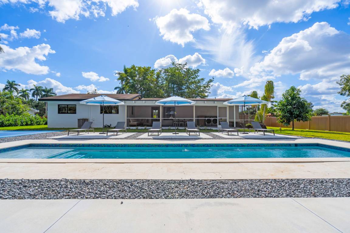 130 M² House ∙ 4 Bedrooms ∙ 13 Guests - Broward County, FL