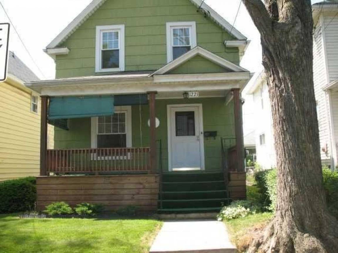 House ∙ 3 Bedrooms ∙ 5 Guests - Niagara Falls, NY