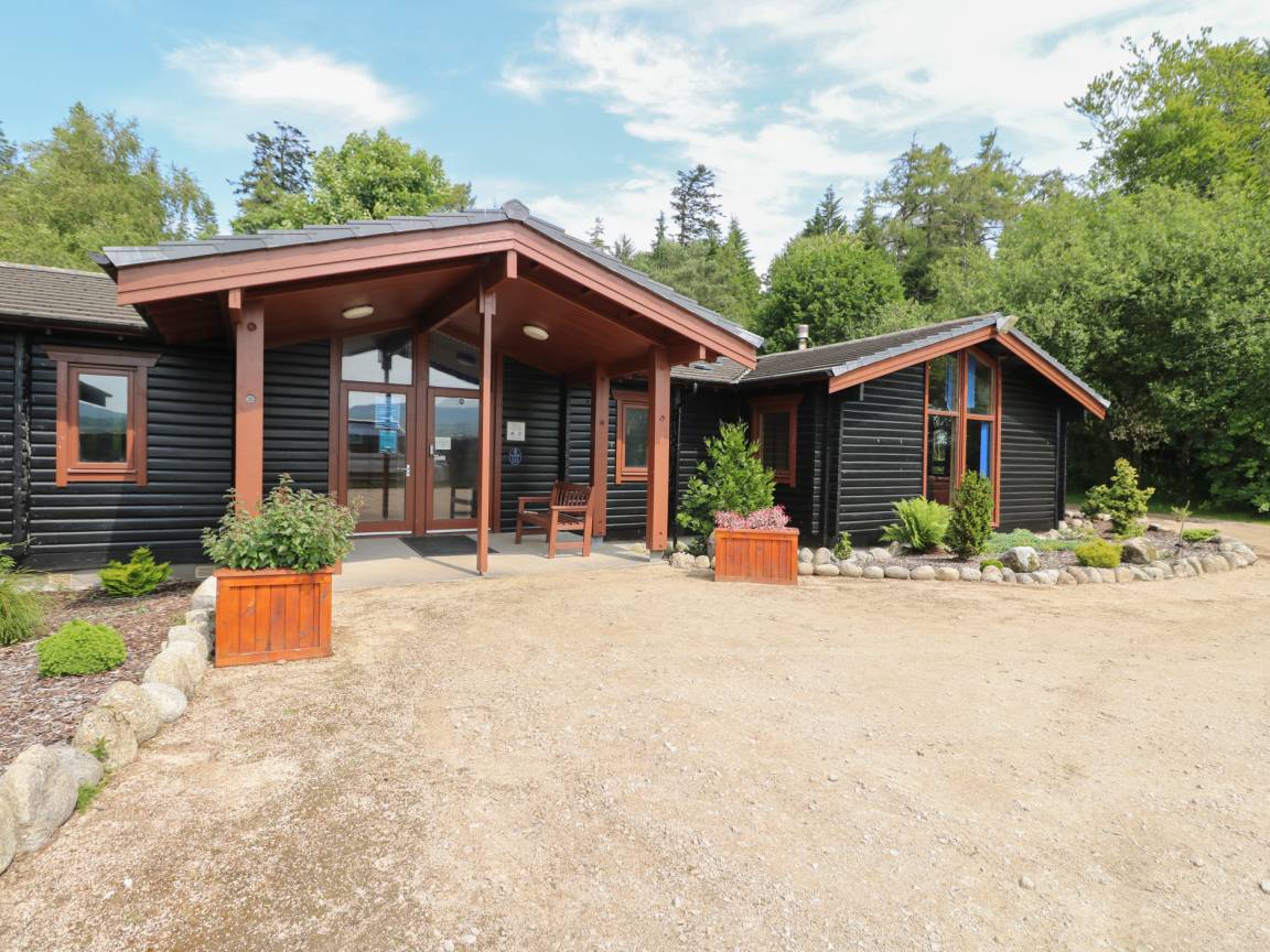 Cottage ∙ 4 Bedrooms ∙ 14 Guests - Brodick