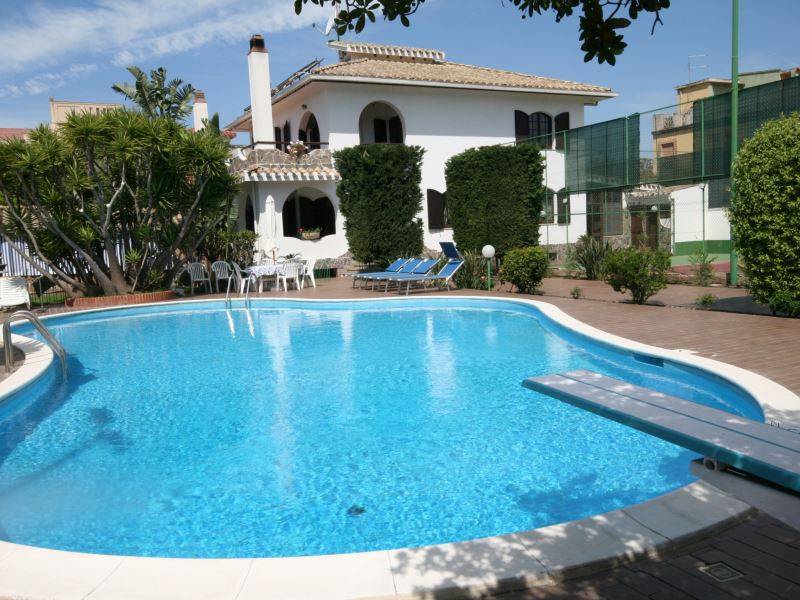 250 M² Villa ∙ 5 Habitaciones ∙ 10 Huéspedes - Cagliari