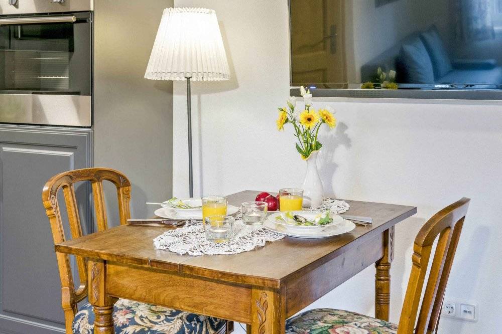42 M² Ferienwohnung ∙ 1 Schlafzimmer ∙ 2 Gäste - Bad Endorf