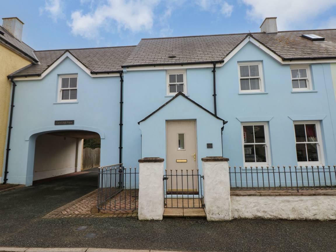 Cottage ∙ 4 Bedrooms ∙ 8 Guests - Pembrokeshire