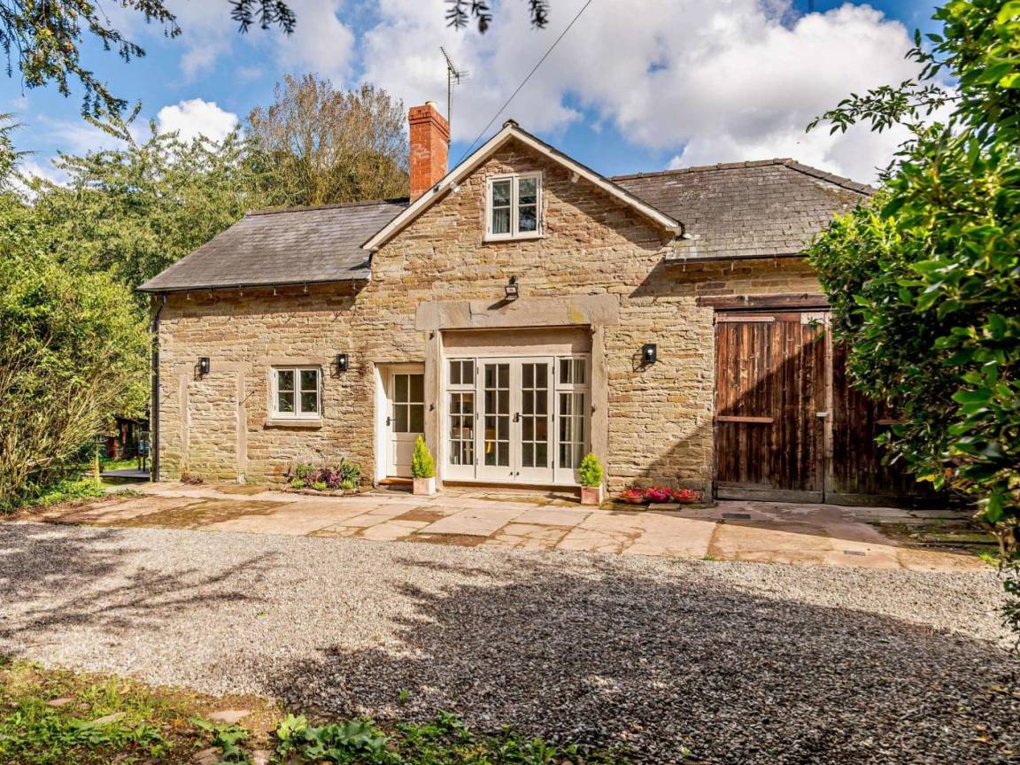 Cottage ∙ 3 Bedrooms ∙ 6 Guests - Gloucestershire