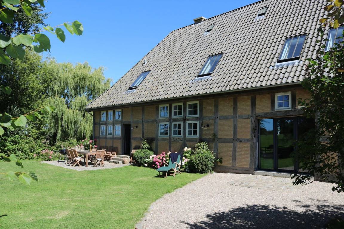 300 M² Ferienhaus ∙ 4 Schlafzimmer ∙ 10 Gäste - Nieby