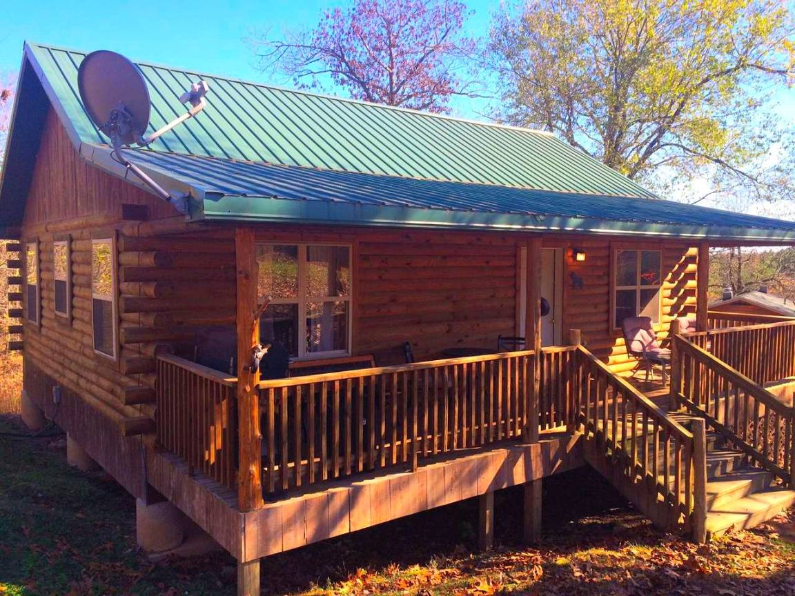 House ∙ 2 Bedrooms ∙ 5 Guests - Alton, MO