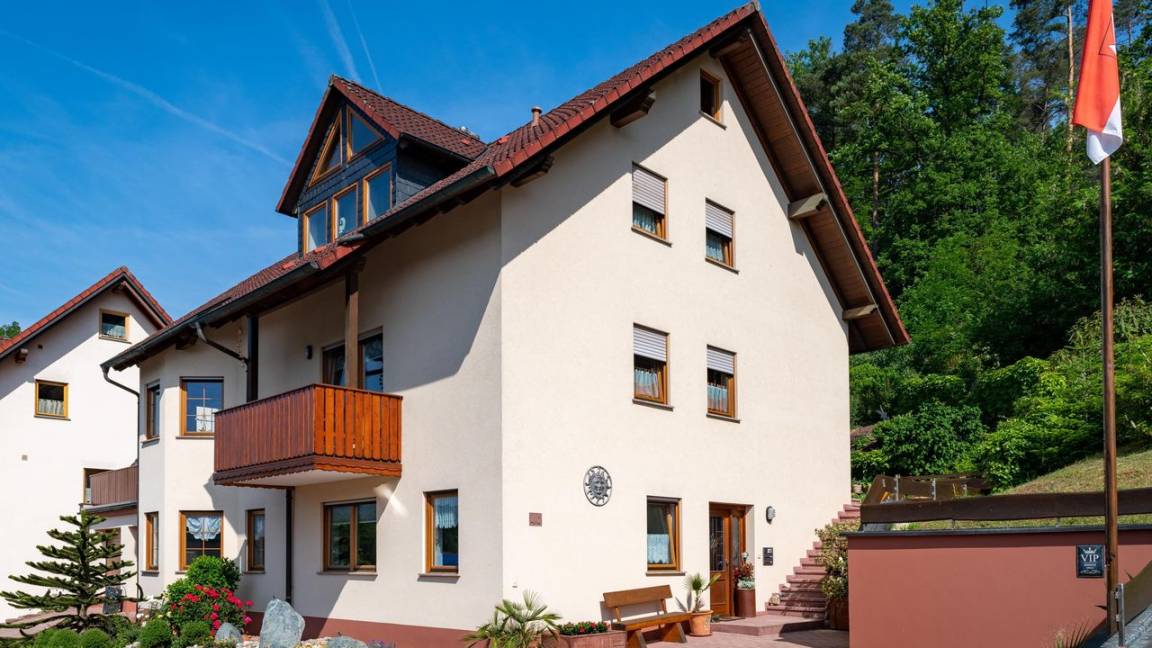 55 M² Ferienwohnung ∙ 2 Schlafzimmer ∙ 3 Gäste - Miltenberg