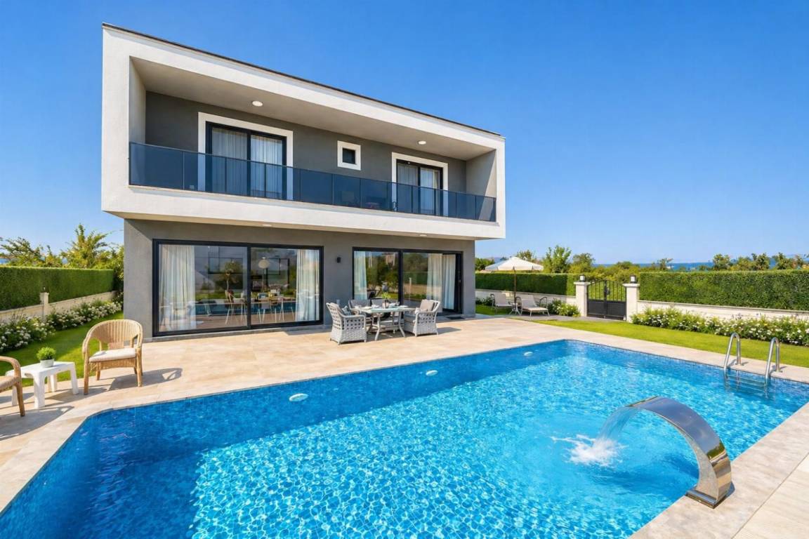 220 M² Villa ∙ 4 Bedrooms ∙ 8 Guests - Dalaman
