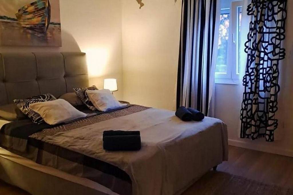 80 M² Apartamento ∙ 2 Habitaciones ∙ 5 Huéspedes - Vir