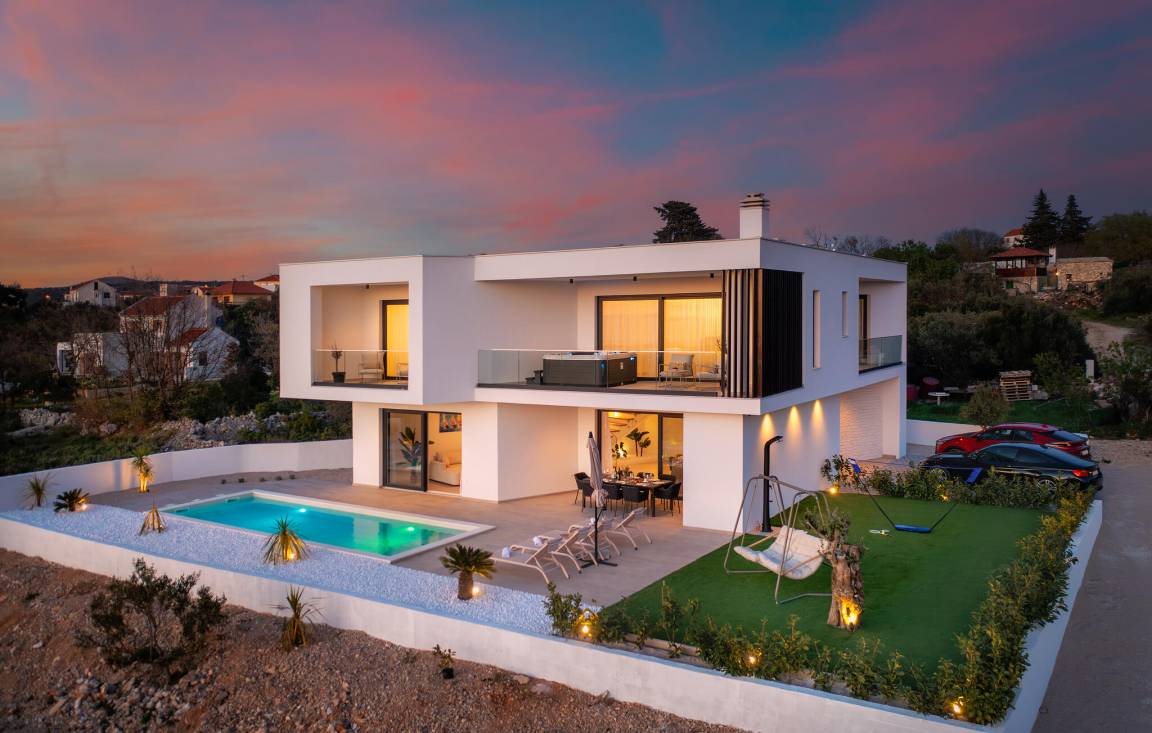 260 M² Maison De Vacances ∙ 4 Chambres ∙ 10 Personnes - Primošten