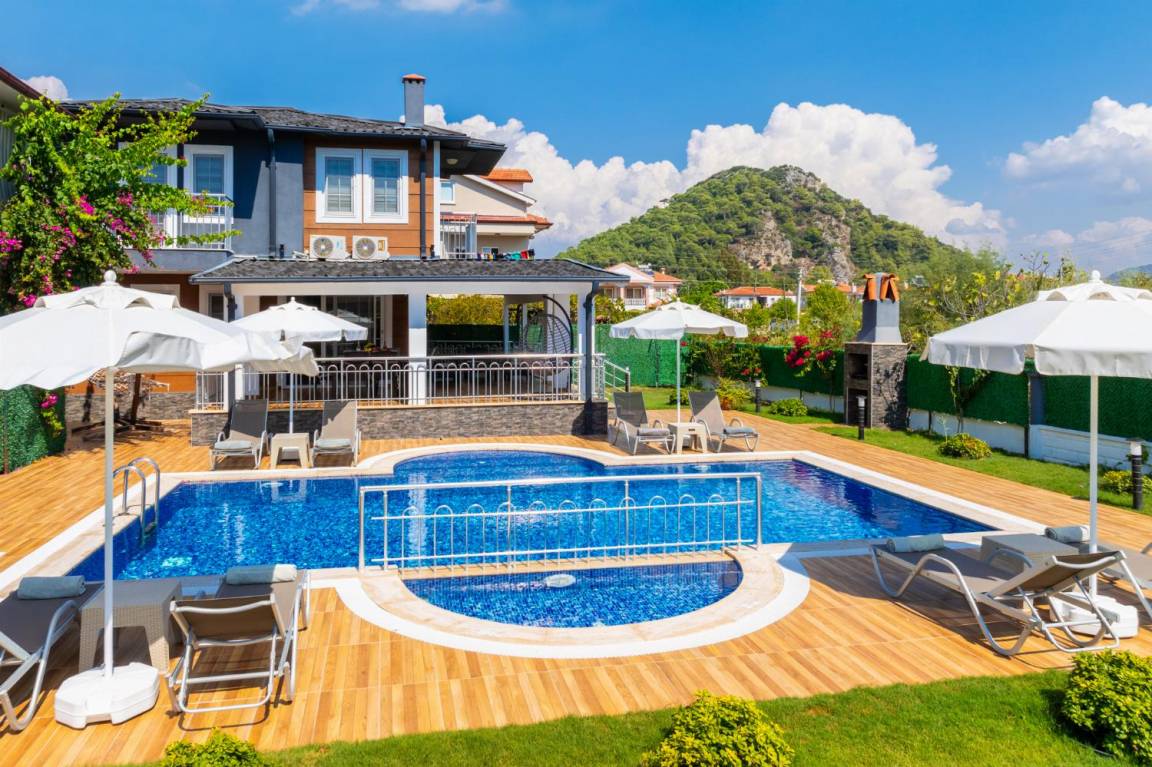 240 M² Villa ∙ 4 Bedrooms ∙ 8 Guests - Dalyan