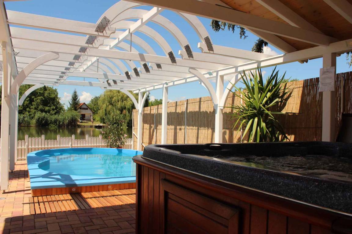 10 Személyes Vendégház - Békésszentandrás