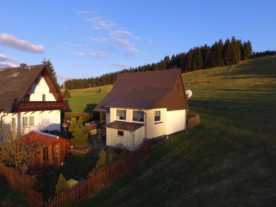 70 M² Ferienhaus ∙ 1 Schlafzimmer ∙ 5 Gäste - Schwarzenberg/Erzgebirge