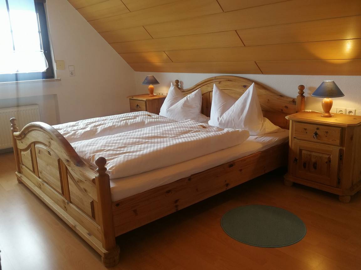 Ferienwohnung ∙ 2 Schlafzimmer ∙ 4 Gäste - Waldsassen