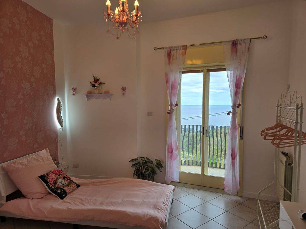 20 M² Apartment ∙ 1 Bedroom ∙ 2 Guests - Letojanni