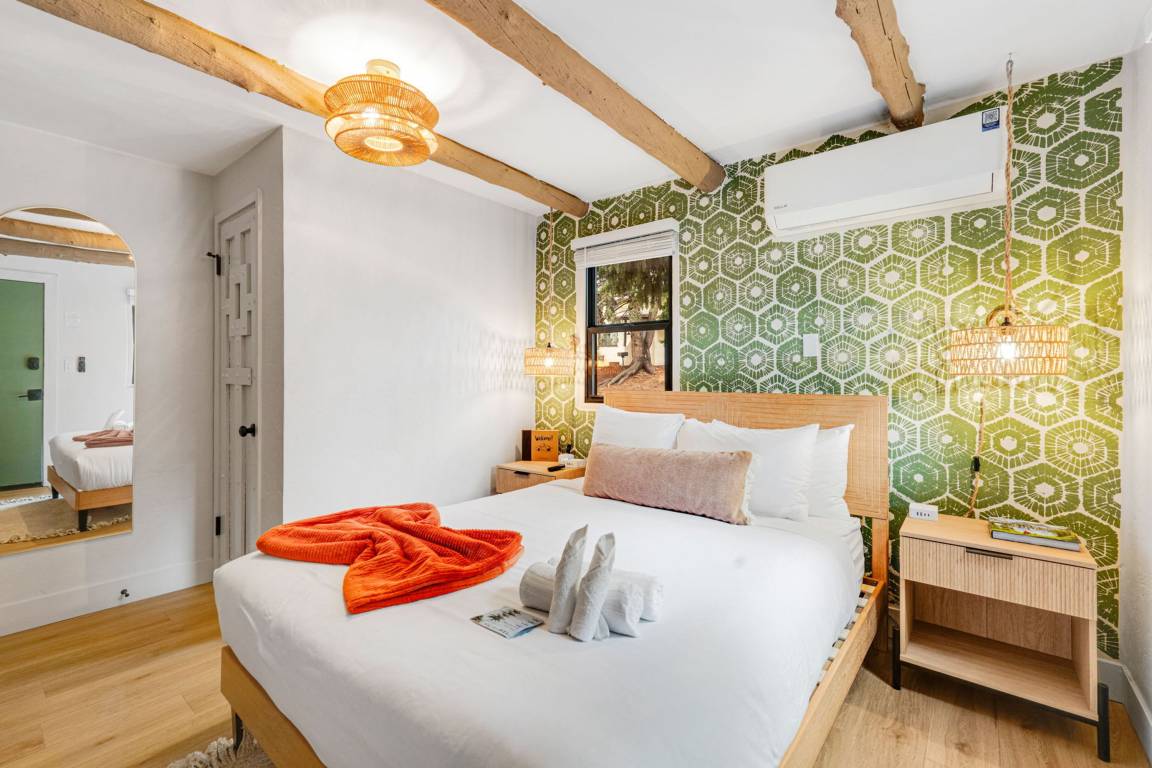 Apartment ∙ 1 Bedroom ∙ 2 Guests - Manitou Springs, CO