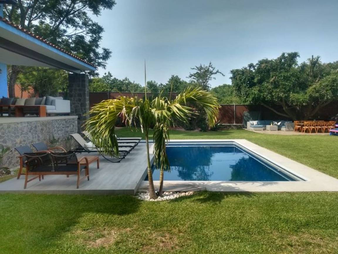 1000 M² House ∙ 3 Bedrooms ∙ 14 Guests - Tepoztlán