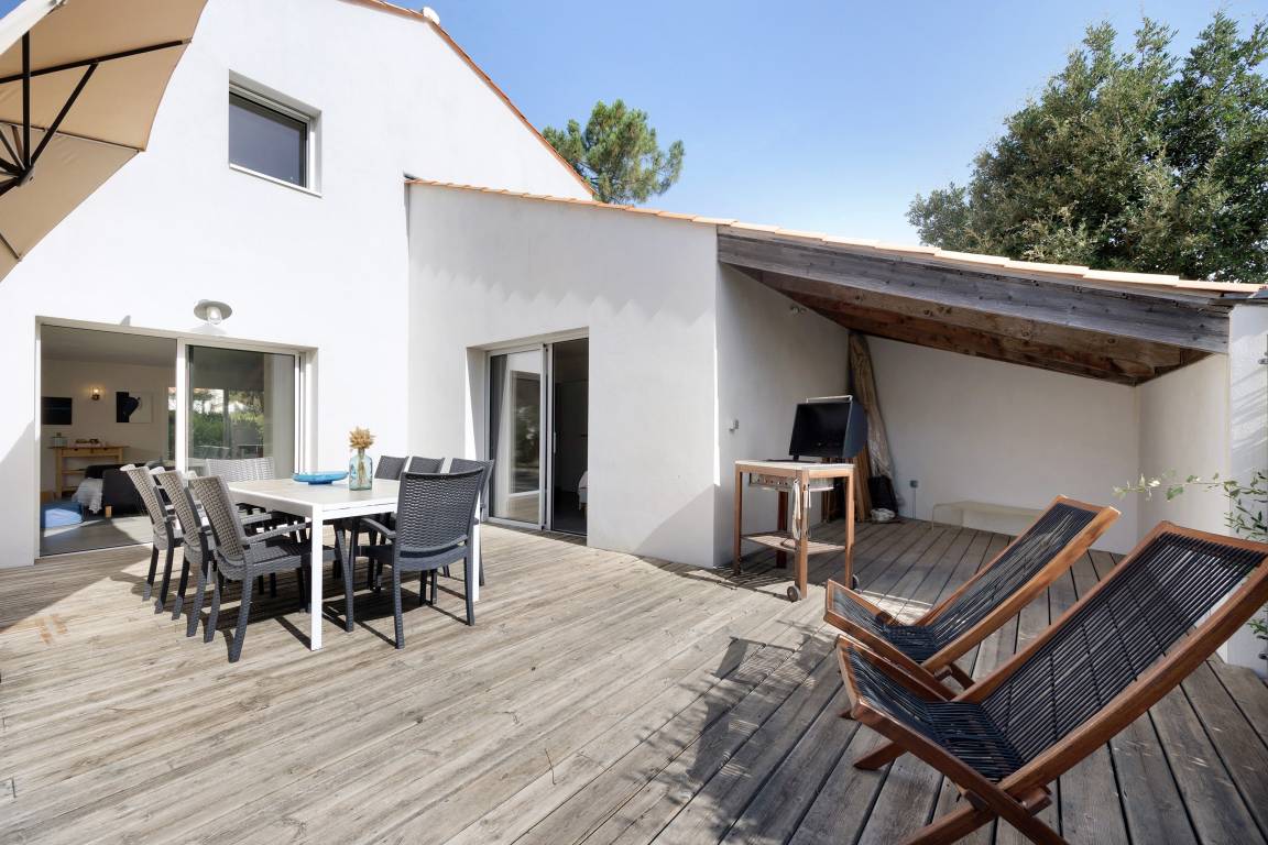 130 M² House ∙ 3 Bedrooms ∙ 8 Guests - Angles