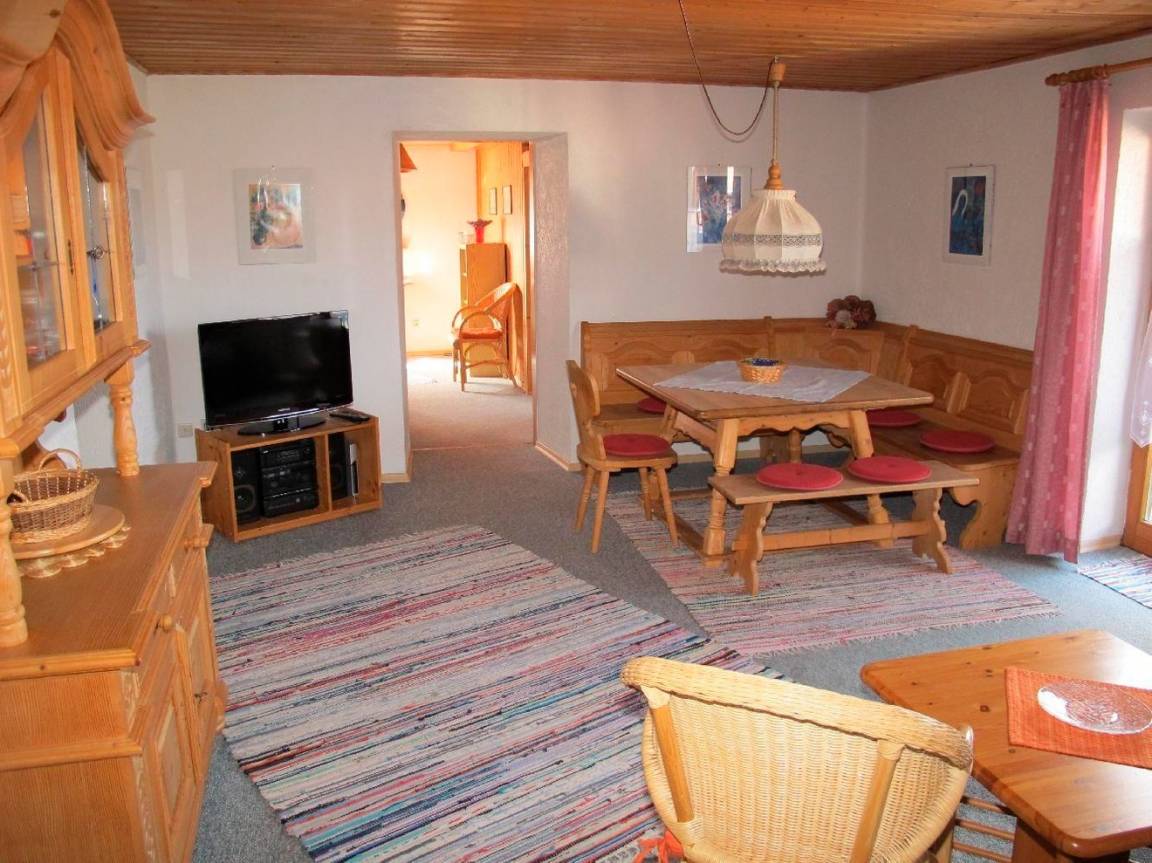 82 M² Ferienwohnung ∙ 3 Schlafzimmer ∙ 6 Gäste - Haidmühle