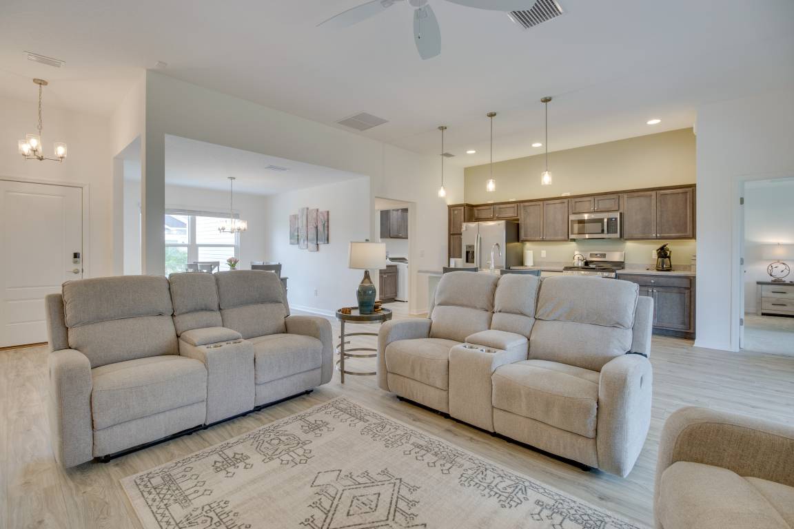 192 M² House ∙ 3 Bedrooms ∙ 6 Guests - Wildwood, FL