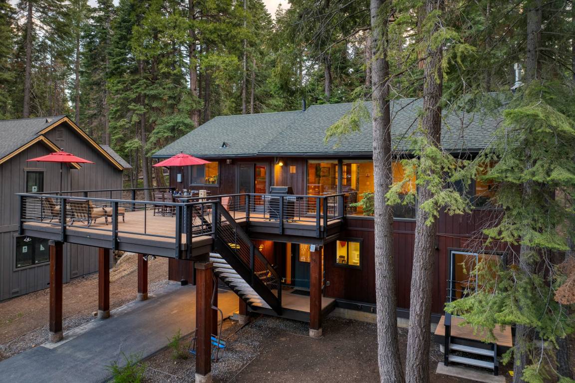 192 M² House ∙ 3 Bedrooms ∙ 11 Guests - Tahoe City, CA
