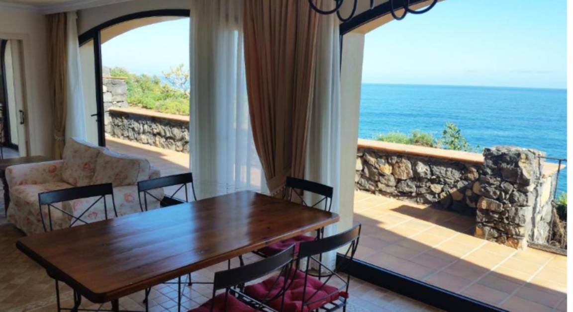 120 M² Aparthotel ∙ 3 Bedrooms ∙ 6 Guests - Tenerife
