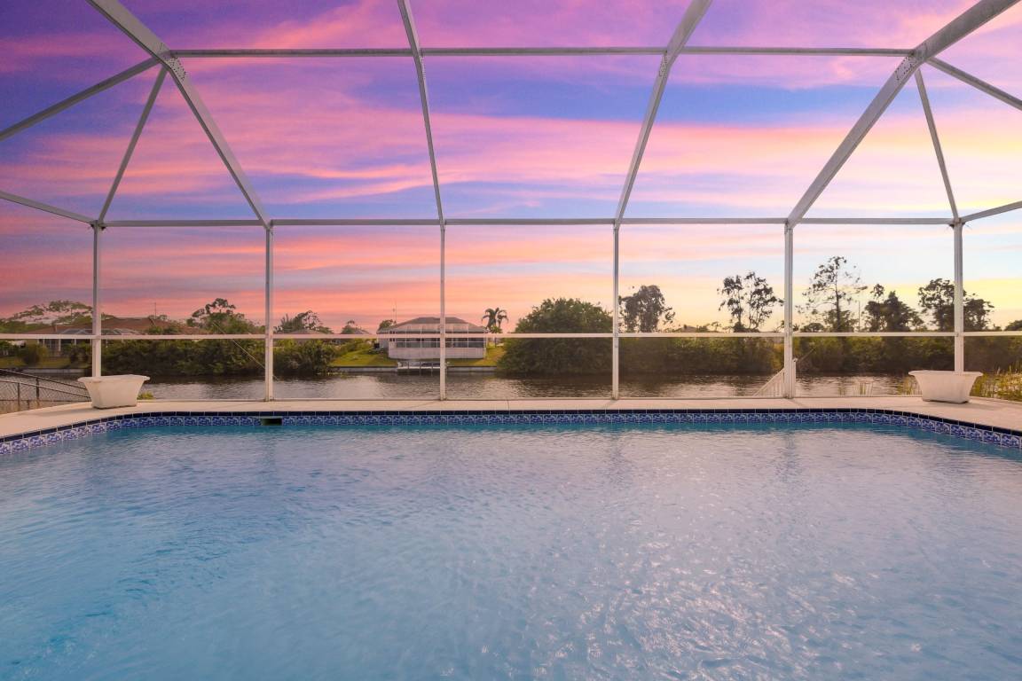 137 M² House ∙ 3 Bedrooms ∙ 6 Guests - Burnt Store Marina