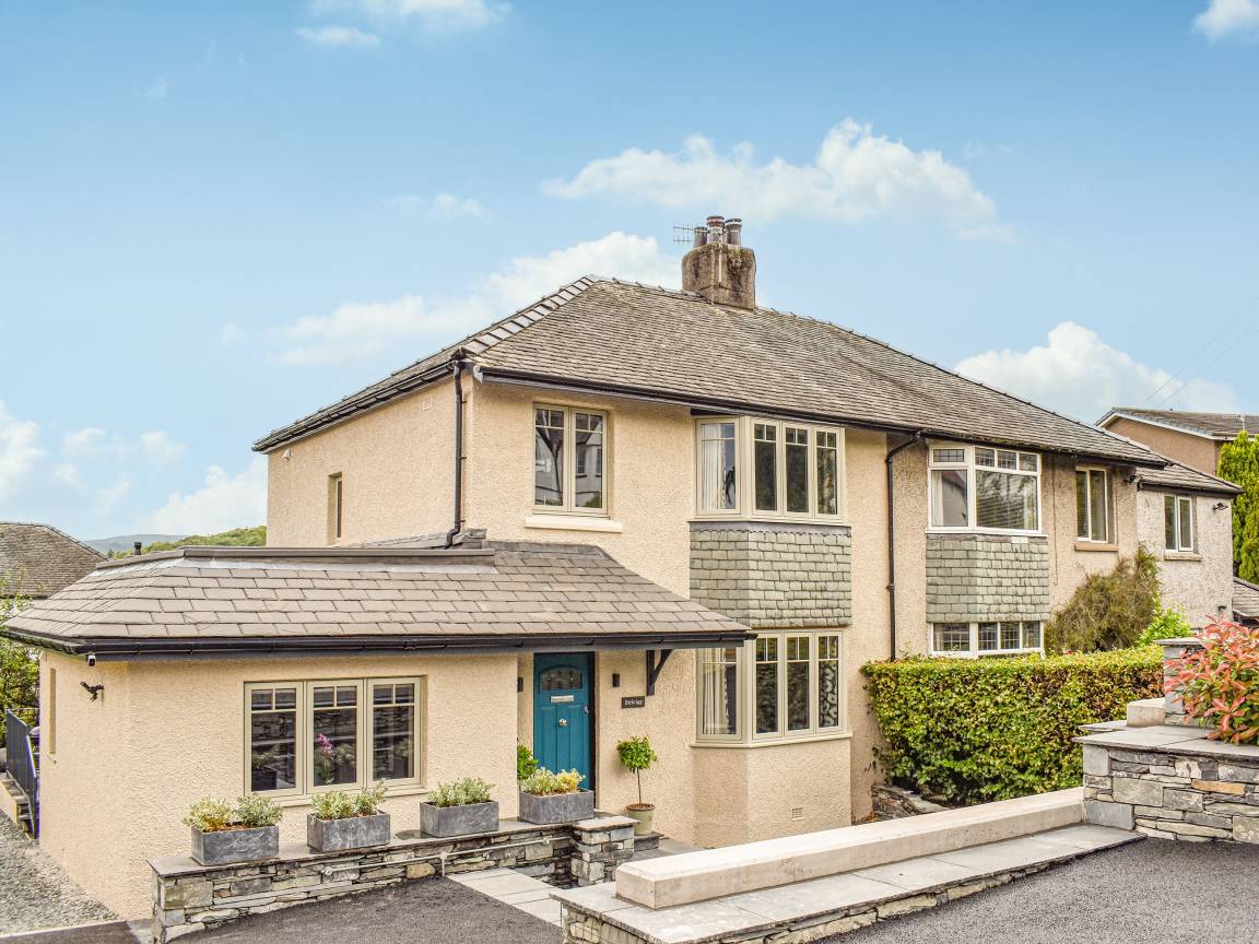 Cottage ∙ 4 Bedrooms ∙ 8 Guests - Bowness-on-Windermere