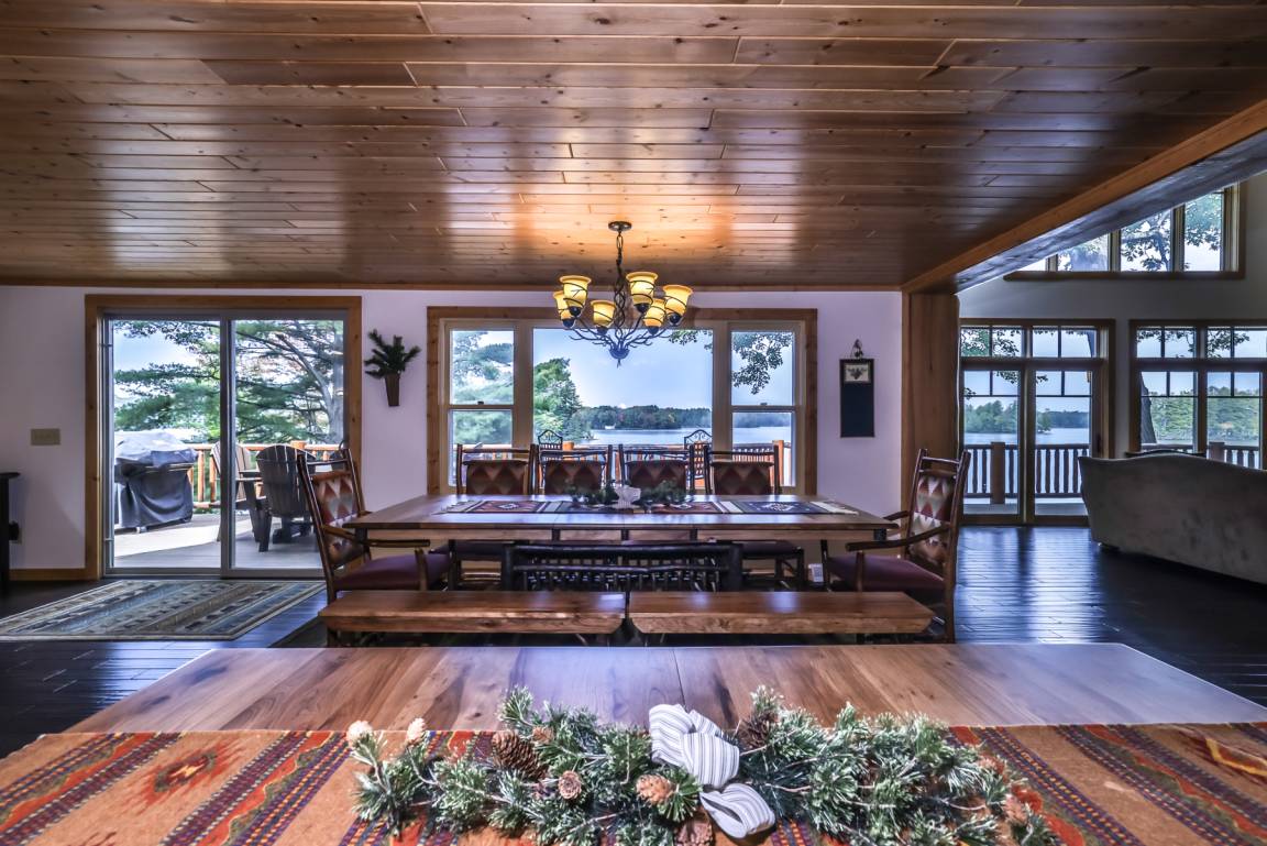 400 M² House ∙ 8 Bedrooms ∙ 16 Guests - Eagle River, WI