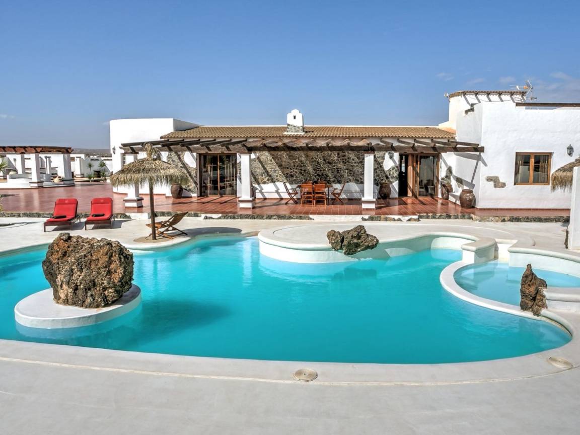 200 M² Huis ∙ 5 Slaapkamers ∙ 9 Gasten - Fuerteventura