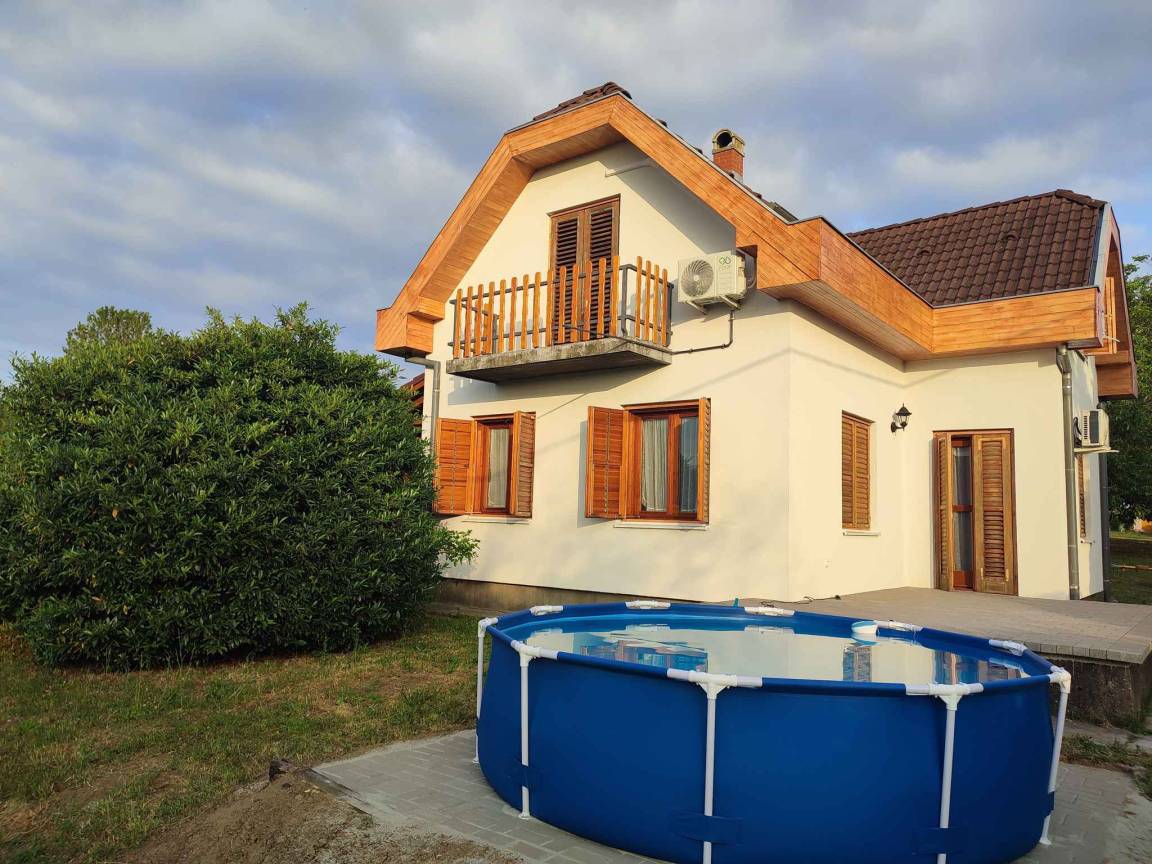 100 M² House ∙ 2 Bedrooms ∙ 5 Guests - Siófok