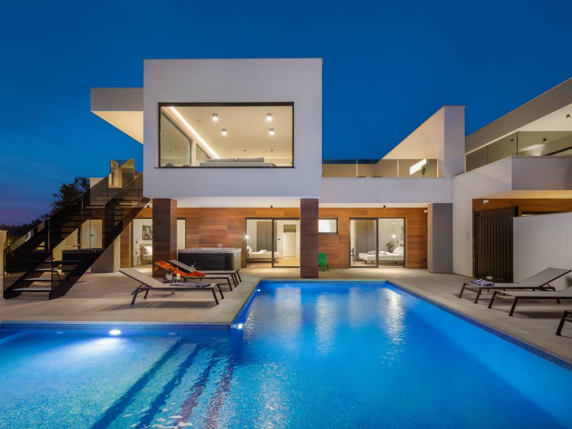 415 M² House ∙ 6 Bedrooms ∙ 12 Guests - Rovinj